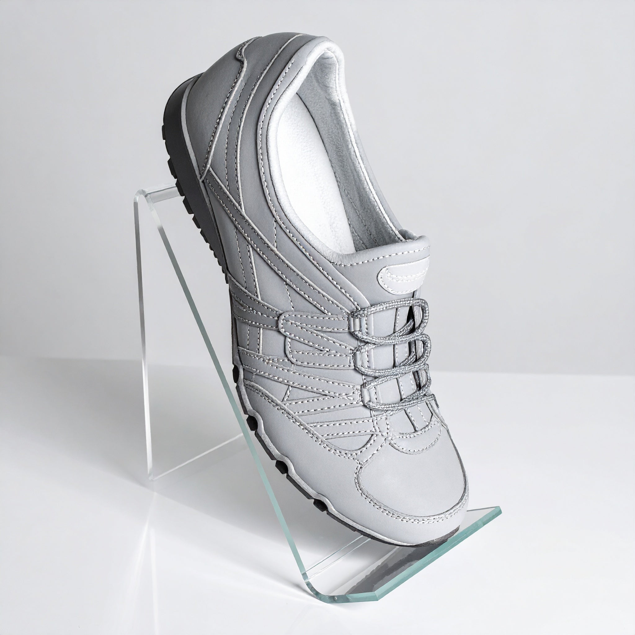 Easel Shoe Display — Clear Acrylic – Web Acrylics